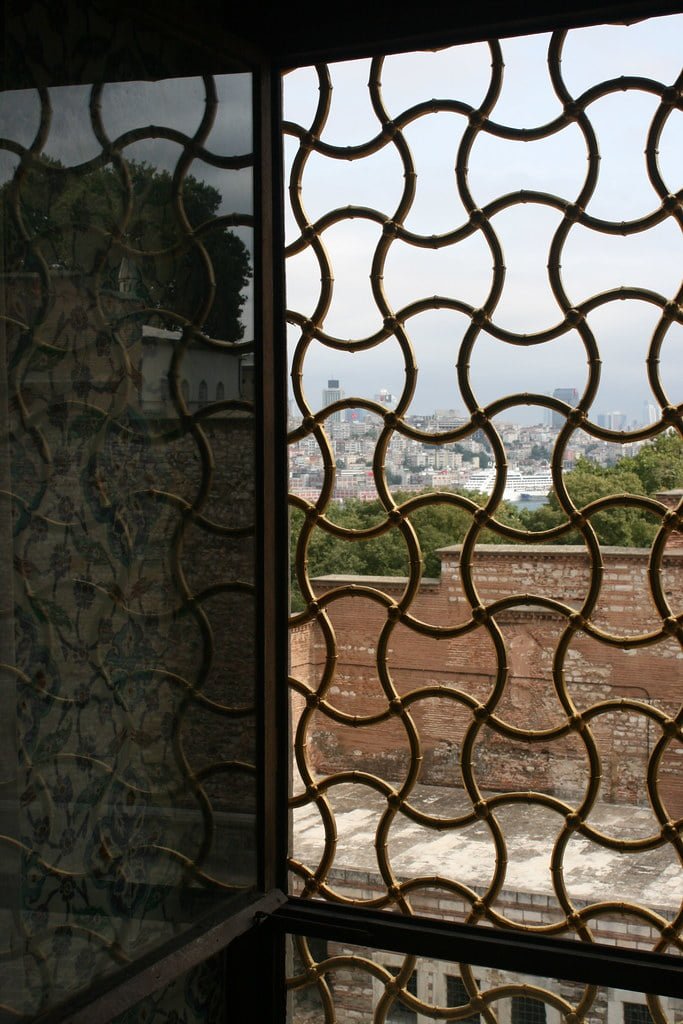 Advantages and Disadvantages to Window Bars | Atlanta, GA | SIA Iron Design